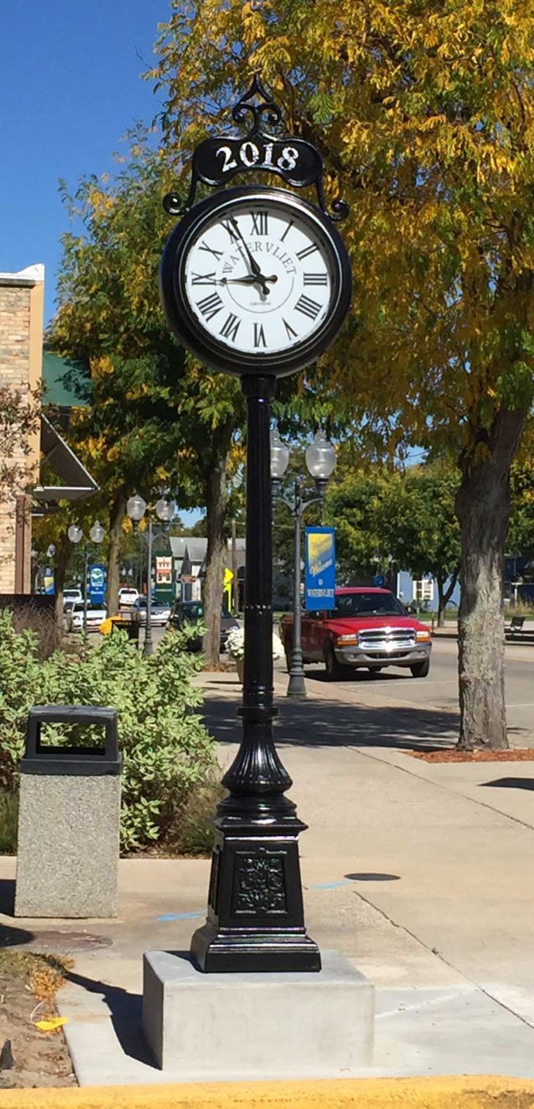 Post Street Streetscape Clock Victorian Model, automatic, illuminated ...